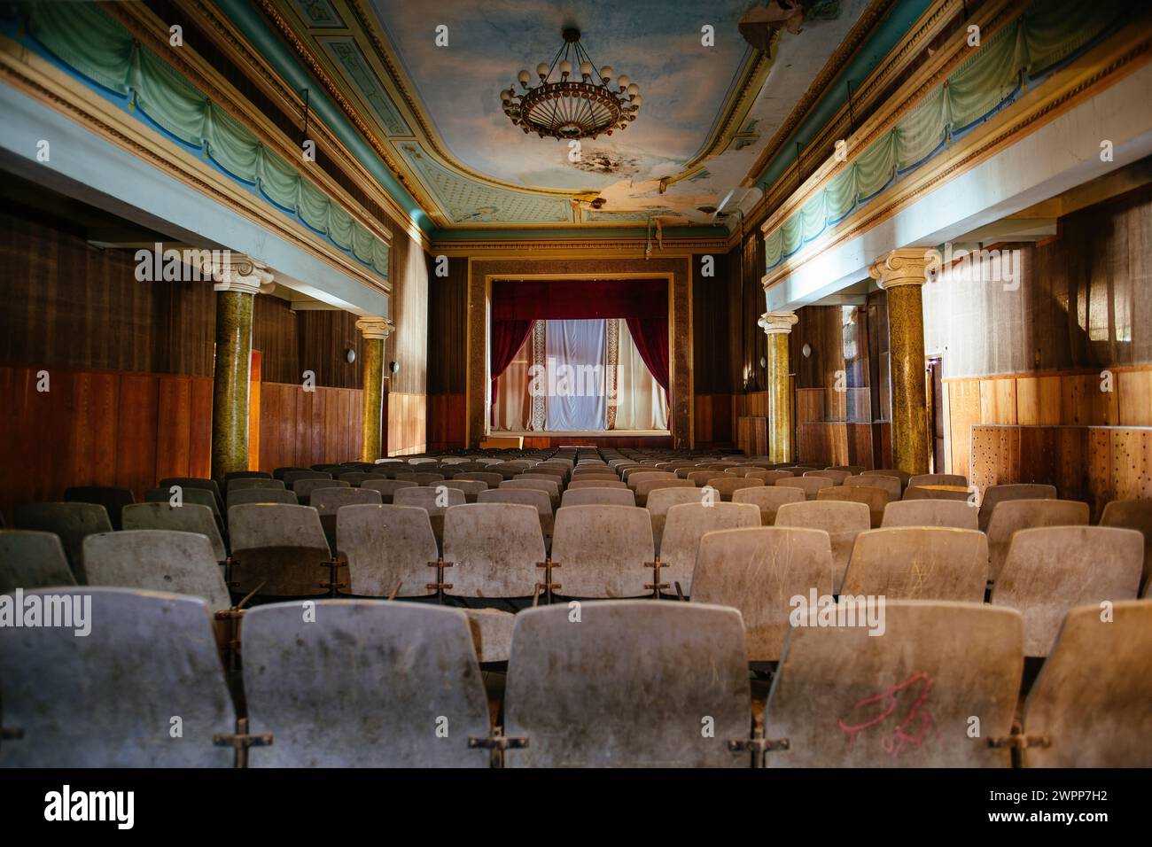 Dark rotten old abandoned ruined stage theater Stock Photo - Alamy