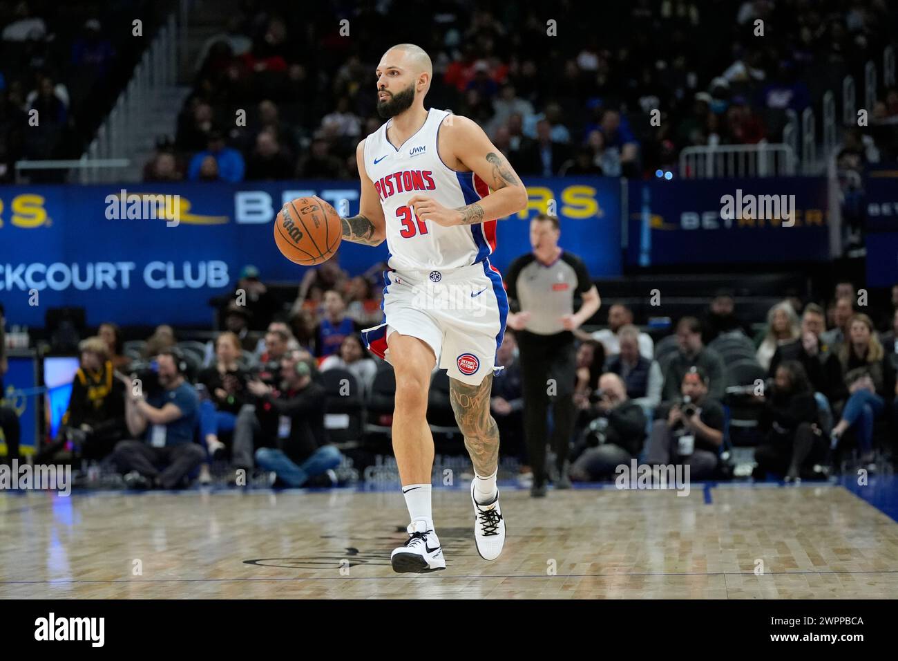 Detroit Pistons guard Evan Fournier brings the ball up court during the ...