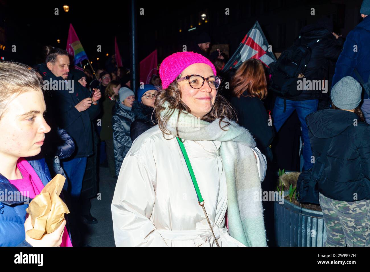Protest in defense of the availability of emergency contraception in ...