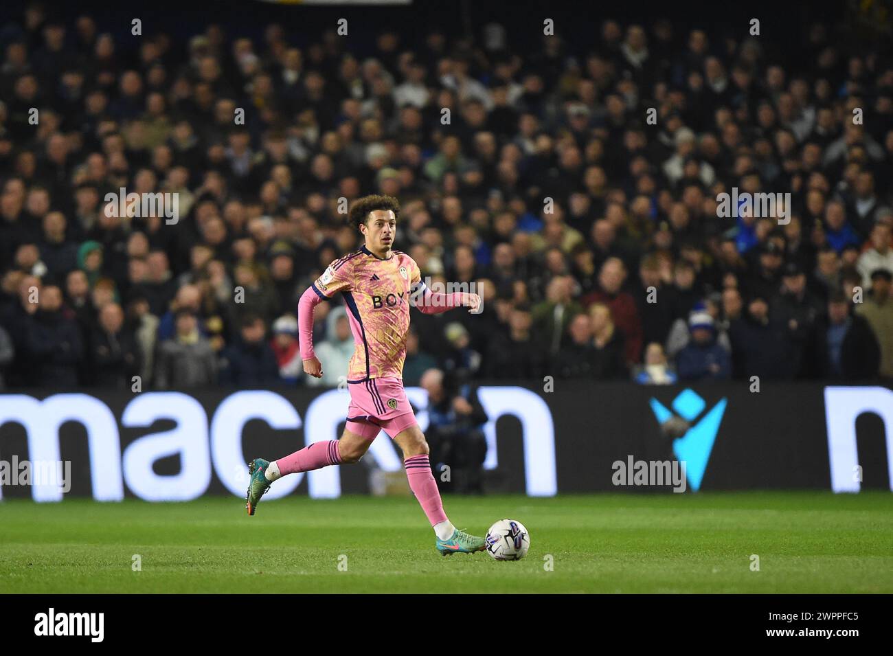 Ethan Ampadu of Leeds United runs with the ball during the Sky Bet ...