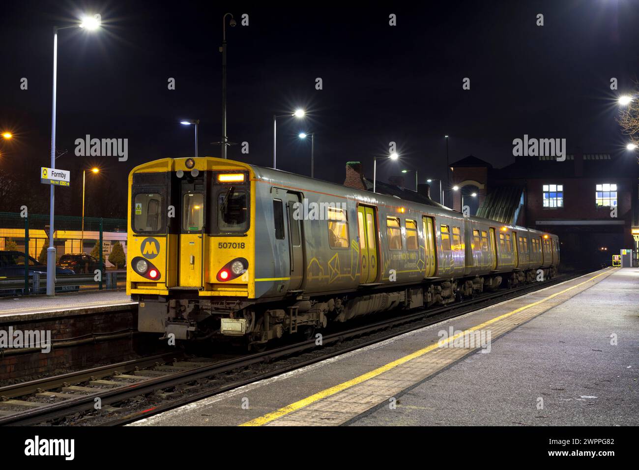 Merseyrail electrics class 507 third rail electric train 507018 at ...