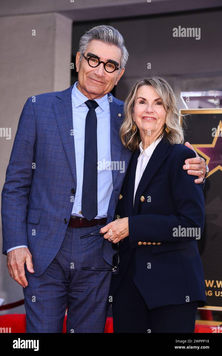 Hollywood, USA. 08th Mar, 2024. Deborah Divine (right) joins her ...
