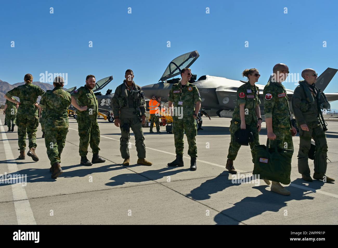 Dutch flag 1500 hi-res stock photography and images - Alamy