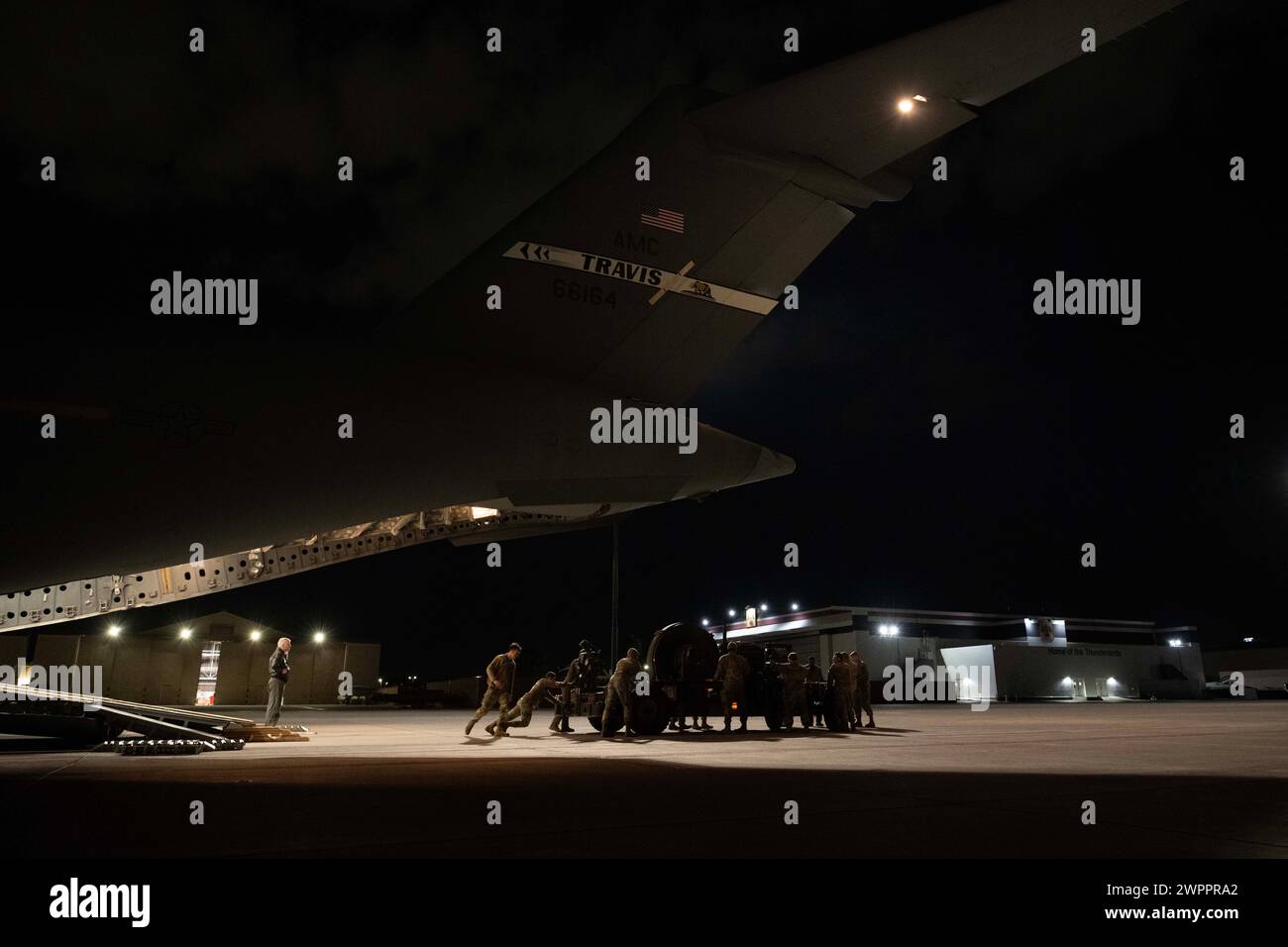 Deployable air base system hi-res stock photography and images - Alamy