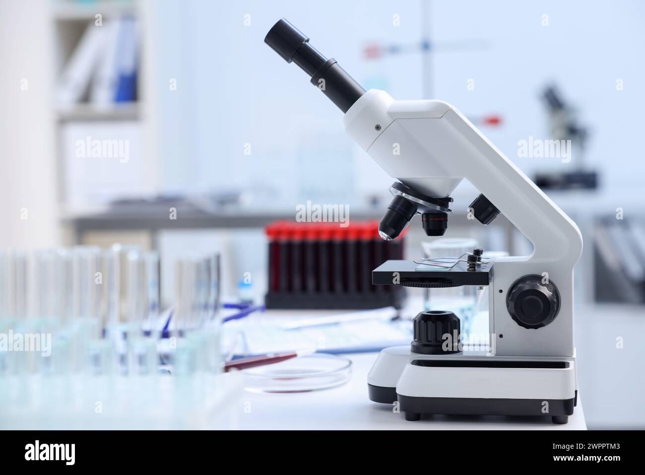 Clinical lab microscope hi-res stock photography and images - Alamy