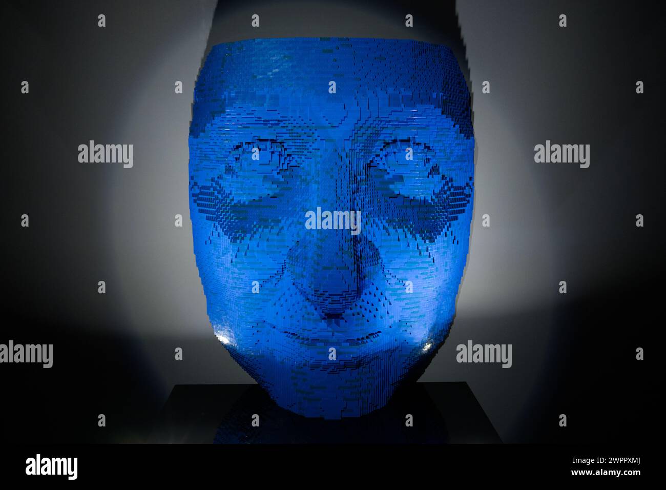 Art of the Brick - London 2024 by Nathan Sawaya Blue face mask - 10,770 ...