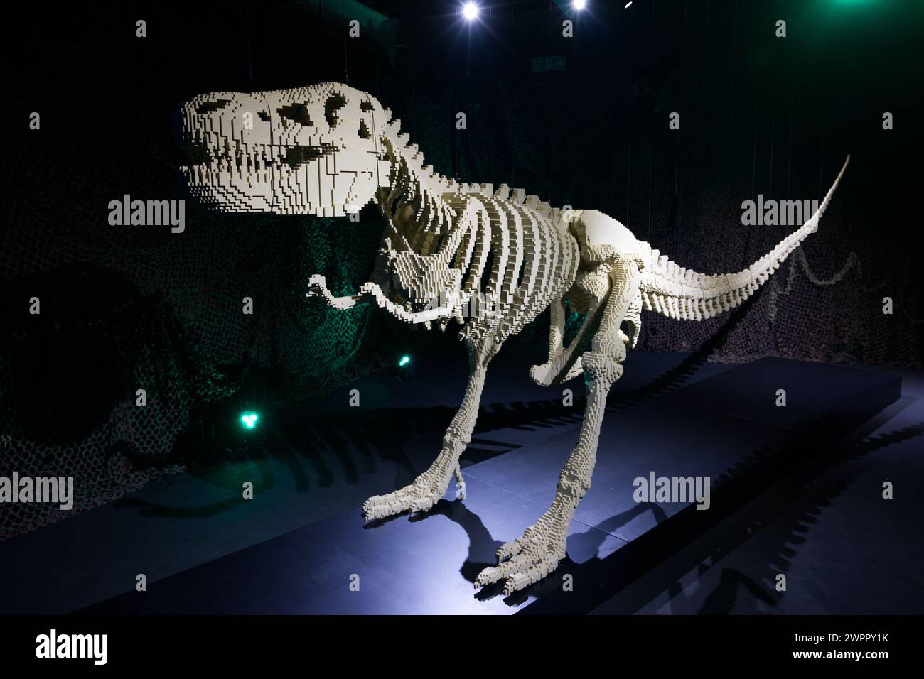 Art of the Brick - London 2024 by Nathan Sawaya Dinosaur skeleton ...