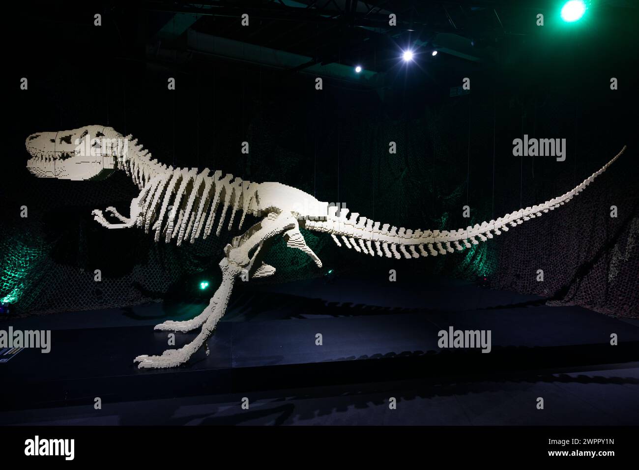 Art of the Brick - London 2024 by Nathan Sawaya Dinosaur skeleton ...