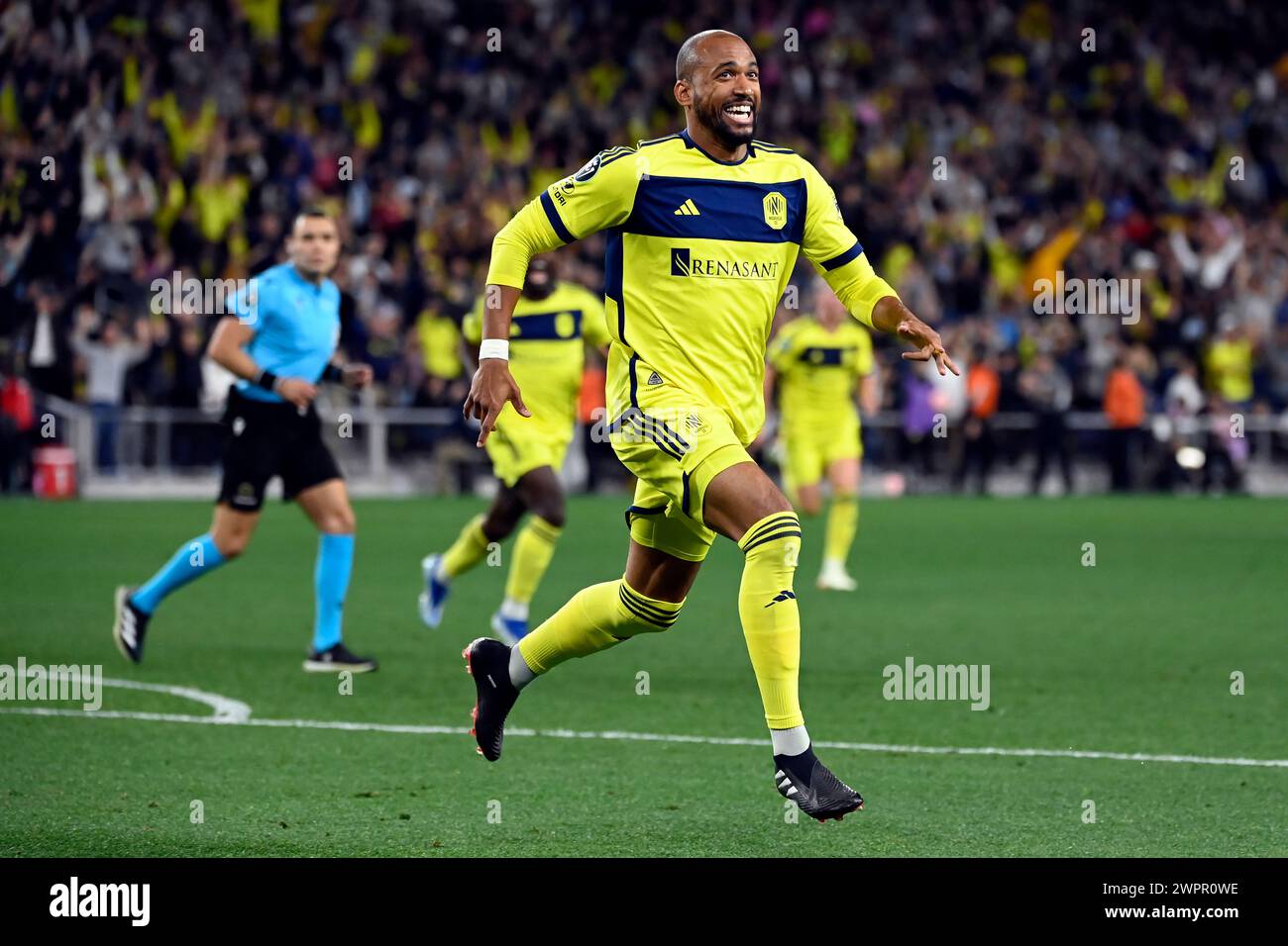 Nashville SC forward Teal Bunbury (12) plays against Inter Miami during ...