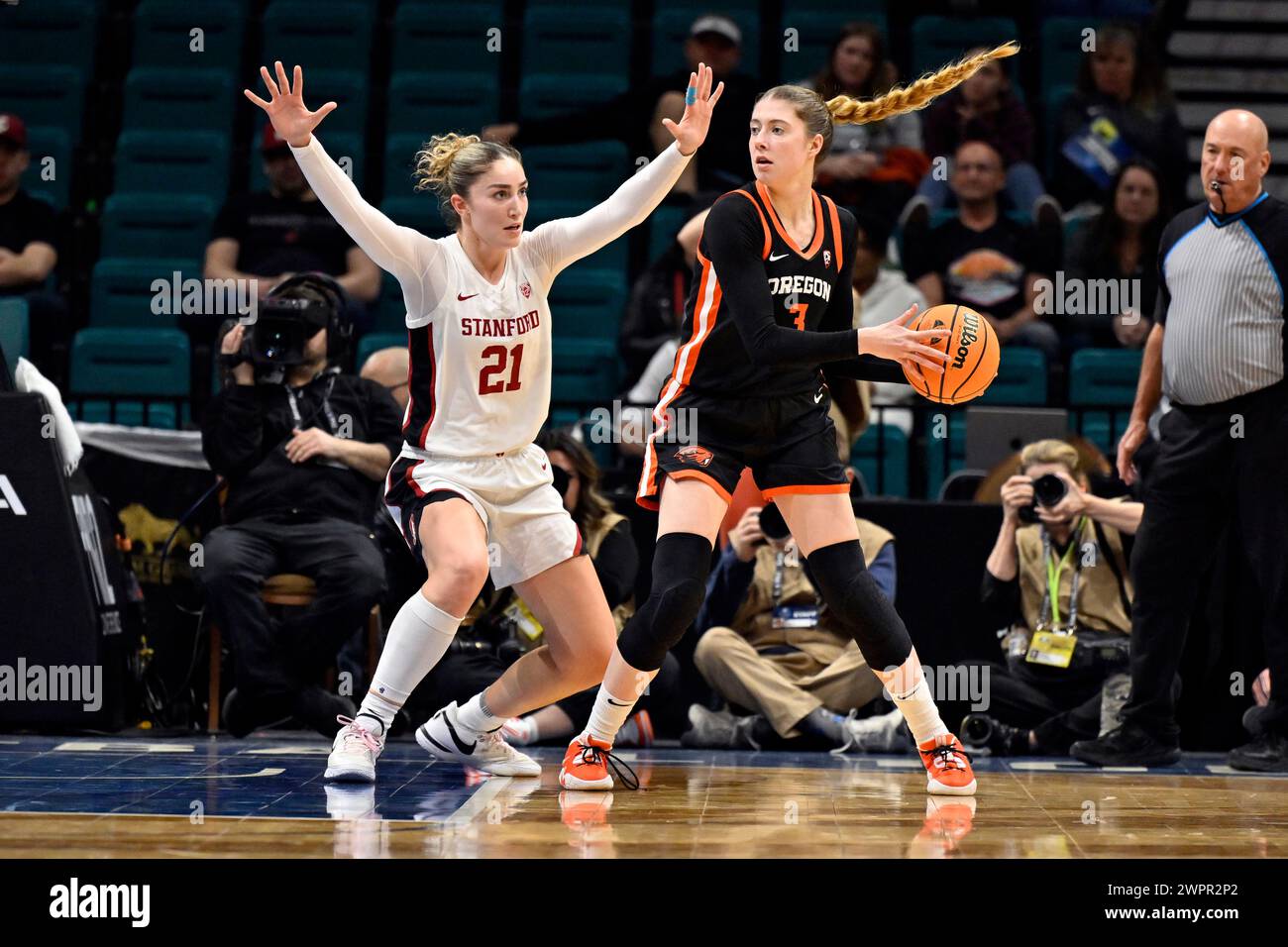 Stanford forward Brooke Demetre (21) defends against Oregon State guard Dominika Paurova (3 ...