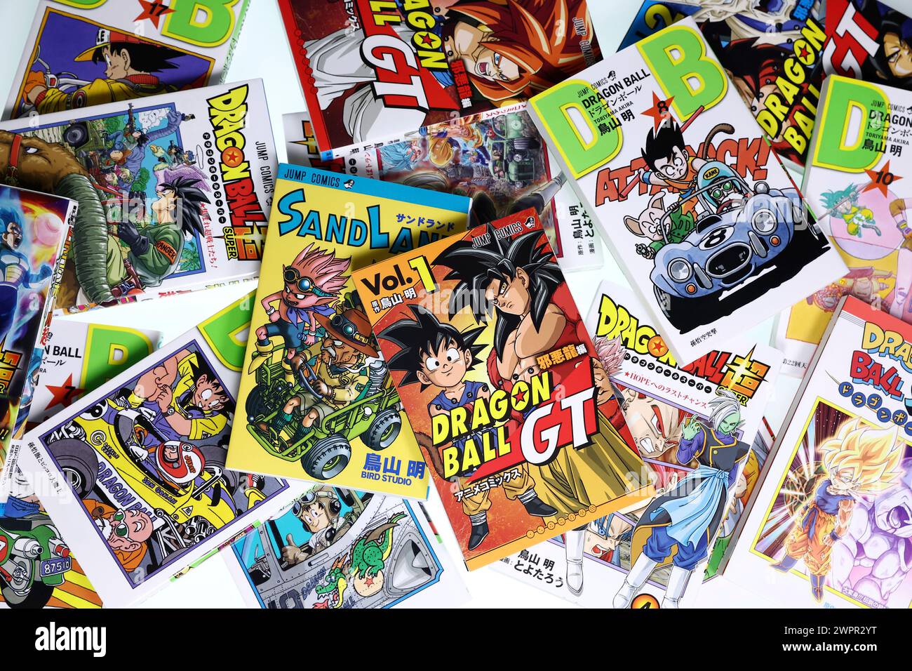 Manga Comic books by Akira Toriyama, the mangaka immensely popular for ...