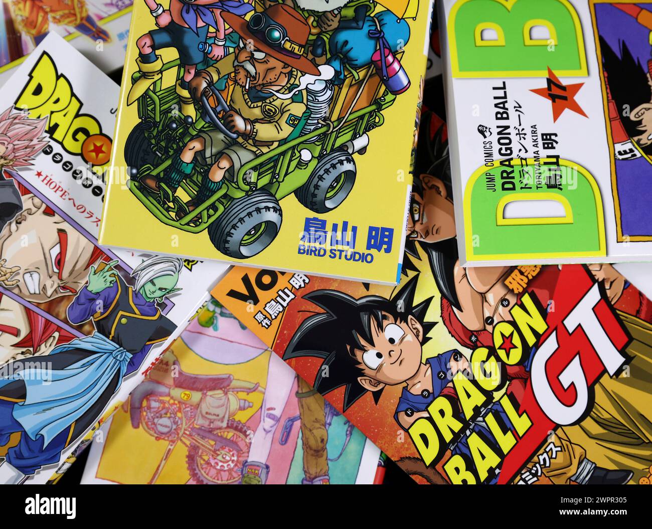 Manga Comic books by Akira Toriyama, the mangaka immensely popular for ...