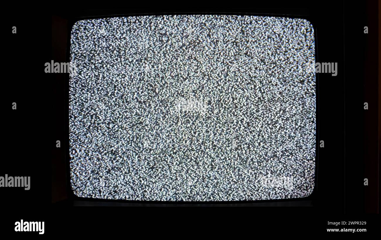 Old fashioned tv set hi-res stock photography and images - Alamy