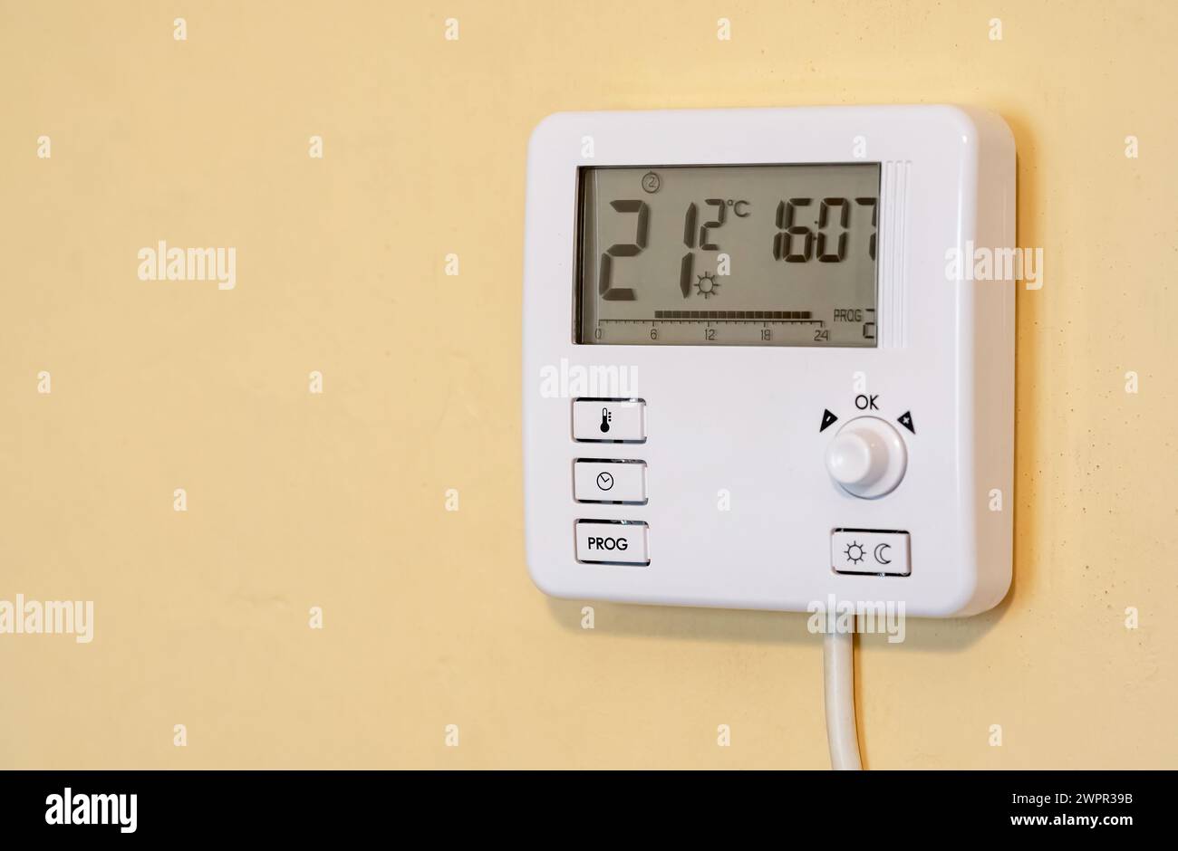 Ambient air temperature hi-res stock photography and images - Alamy