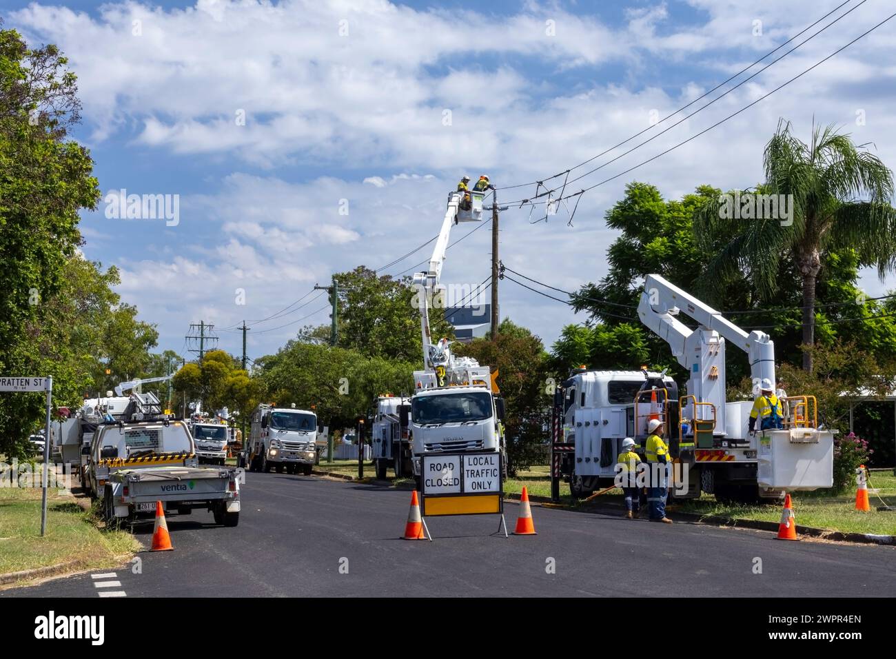 Power line maintenance hi-res stock photography and images - Alamy