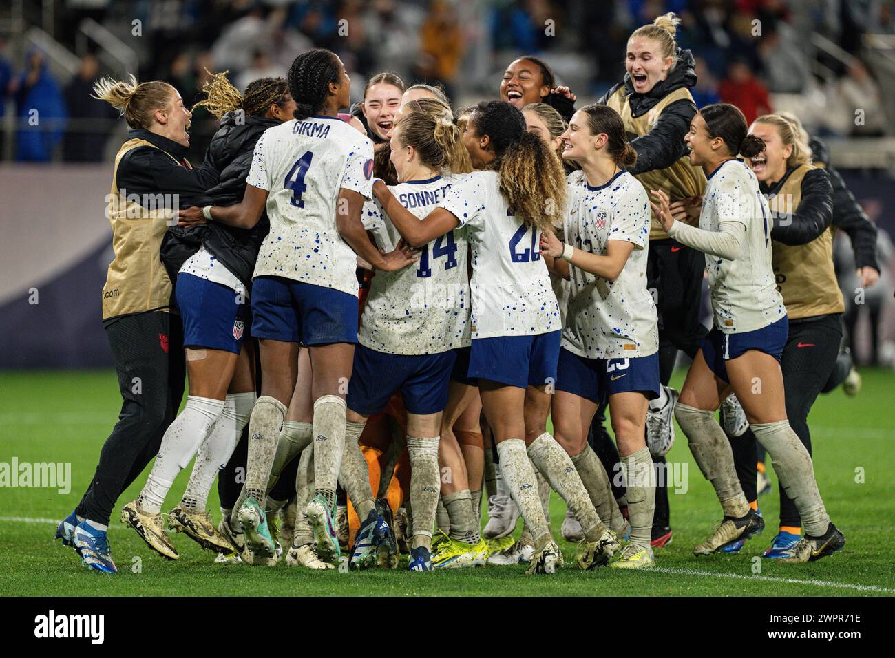 The United States celebrates during the Concacaf W Gold Cup semifinals ...
