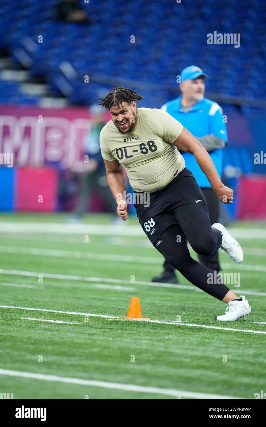 LSU offensive lineman Charles Turner runs a drill at the NFL football scouting combine, Sunday ...