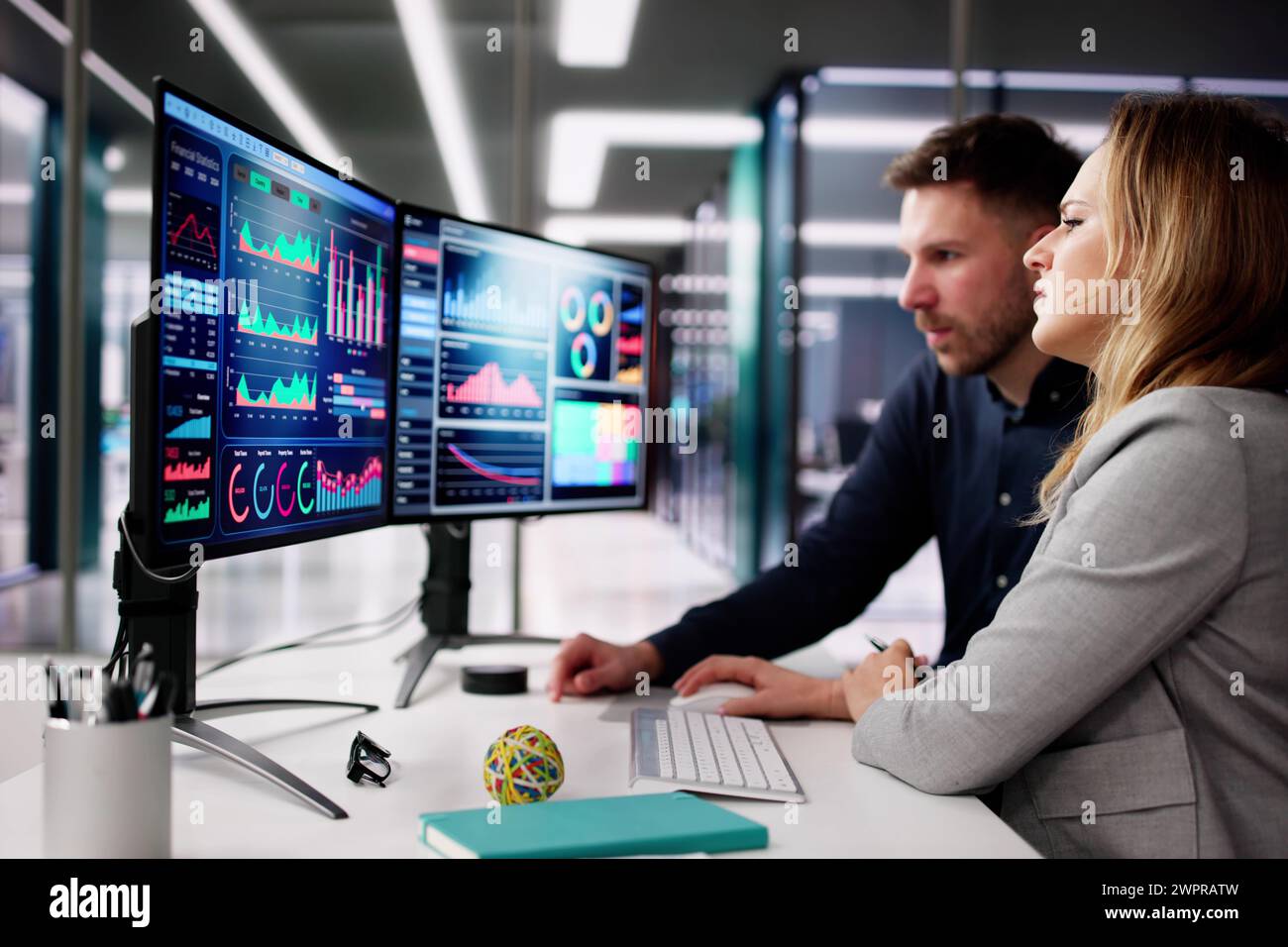 Data Analyst Using Data Analytics KPI Dashboard Stock Photo - Alamy