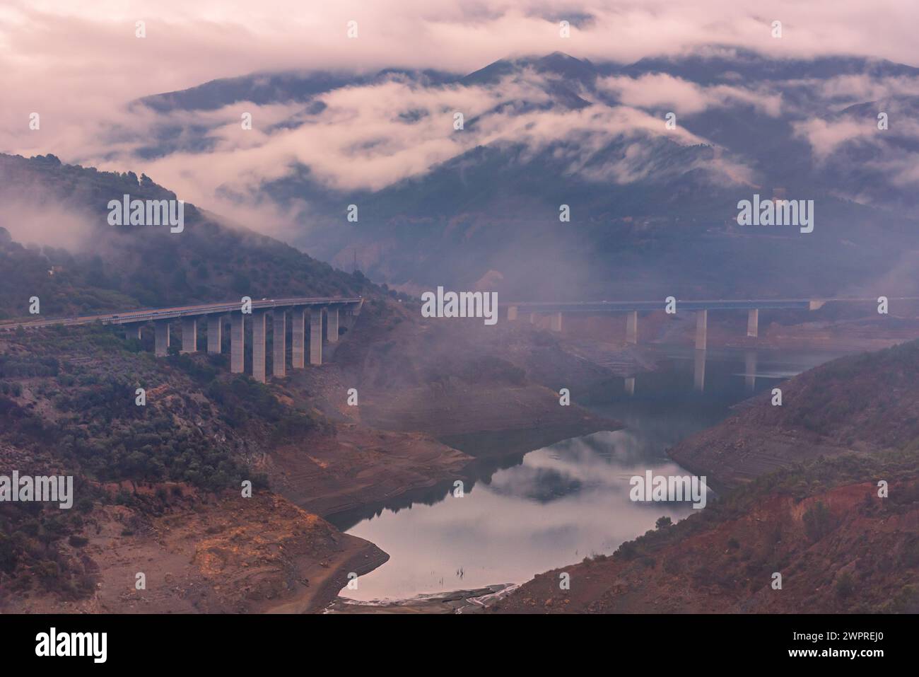 Rules reservoir in Granada with a very low water level, the viaducts ...