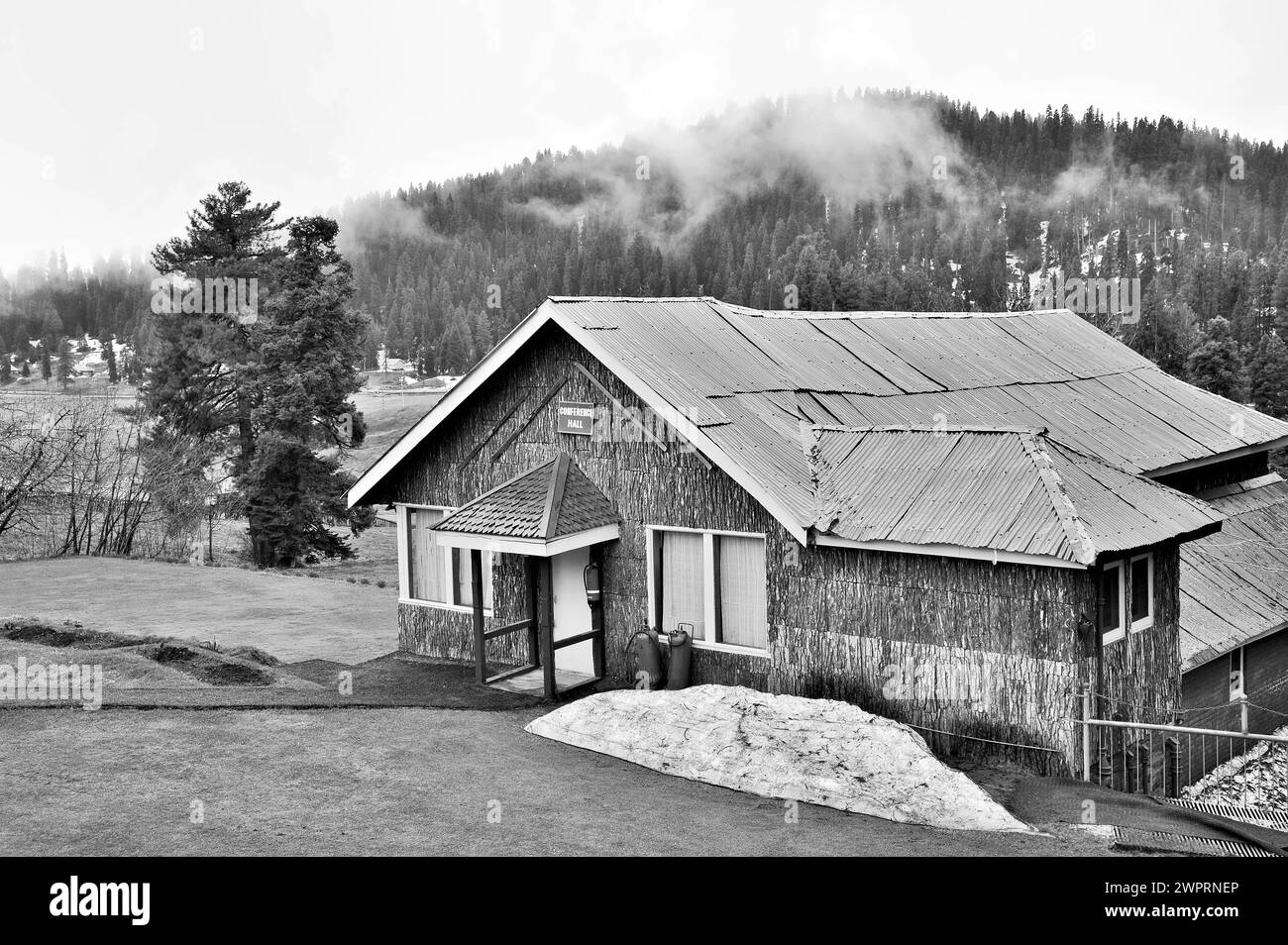 Hotel highlands park at gulmarg hi-res stock photography and images - Alamy