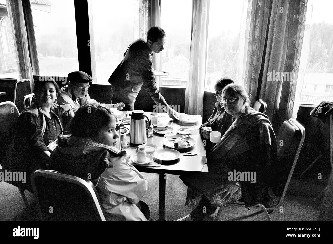 1900s asian family eating hi-res stock photography and images - Alamy