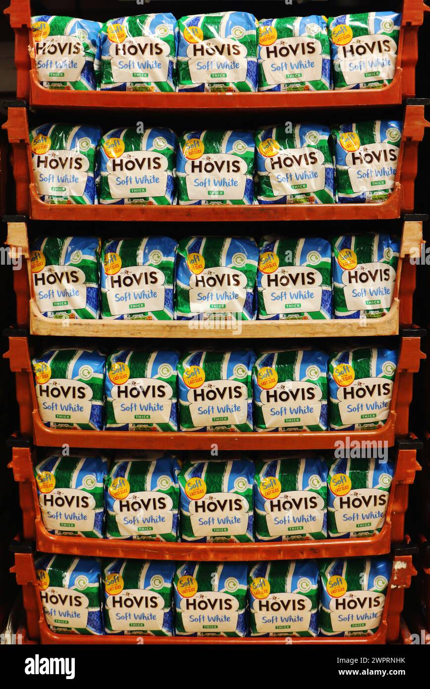 Trays of bread hi-res stock photography and images - Alamy