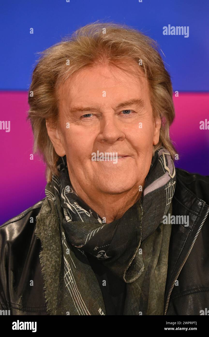 05 March 2024, North Rhine-Westphalia, Cologne: Singer and entertainer ...