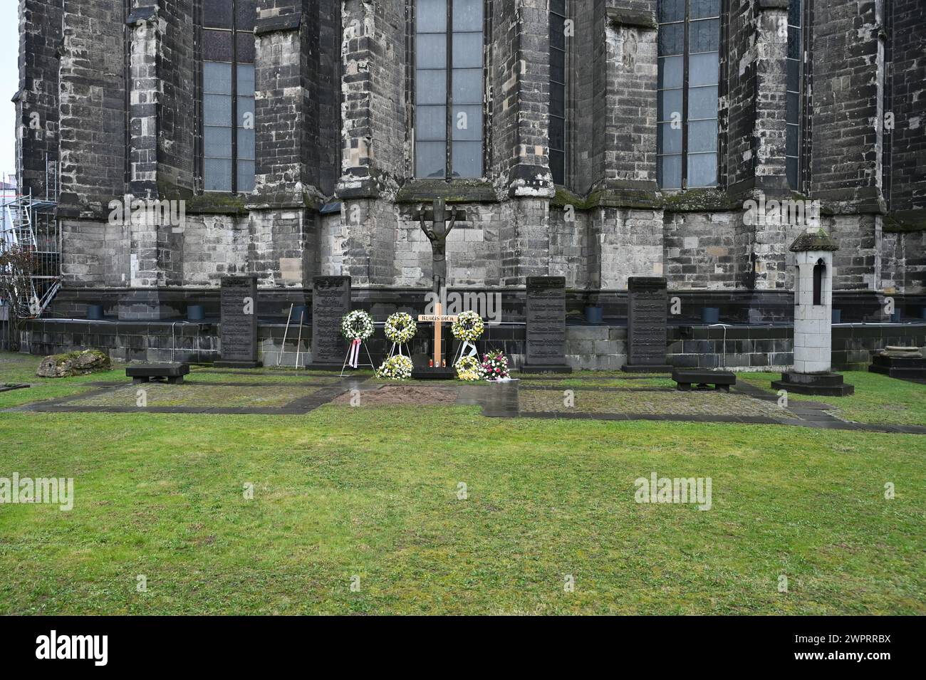 Cologne, Germany. 05th Mar, 2024. Cologne Cathedral canons' cemetery in ...