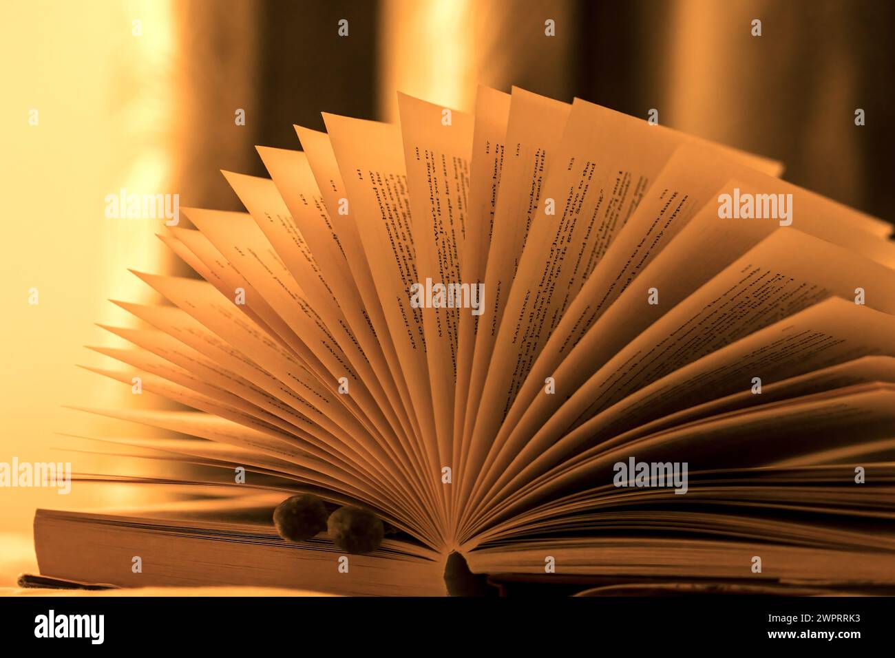 Pages page turner hi-res stock photography and images - Alamy