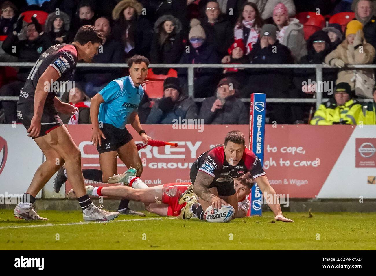 DEON CROSS's winning try after getting past JACK WELSBY. St Helens Vs ...