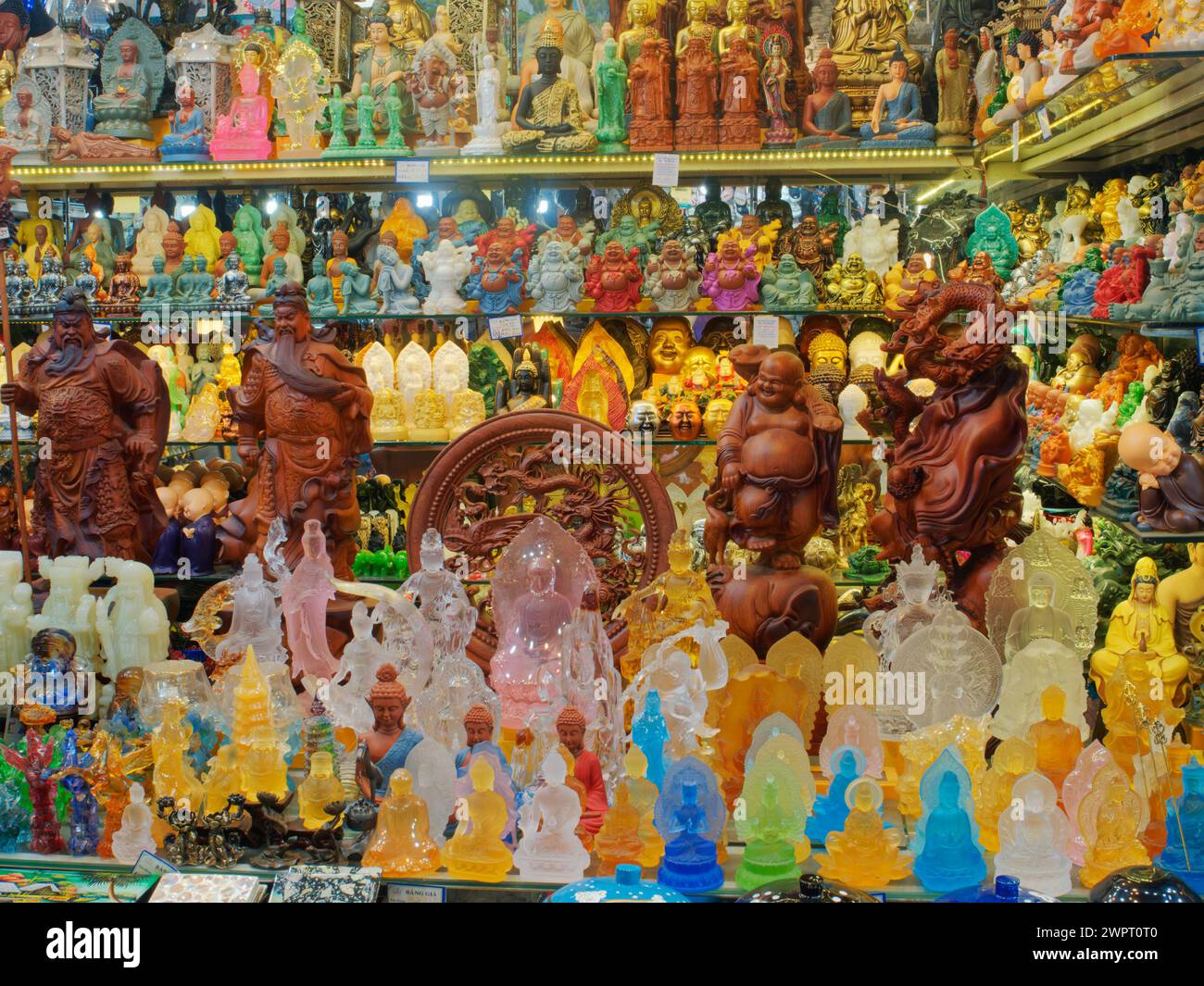 Colourful souvenir stalls hi-res stock photography and images - Alamy