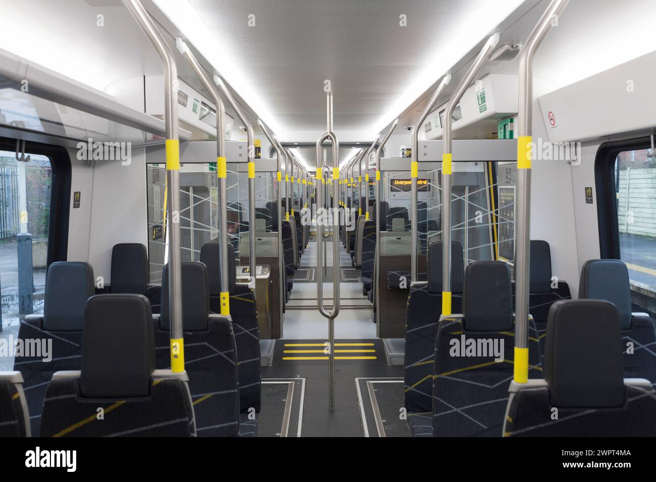 Merseyrail hi-res stock photography and images - Alamy