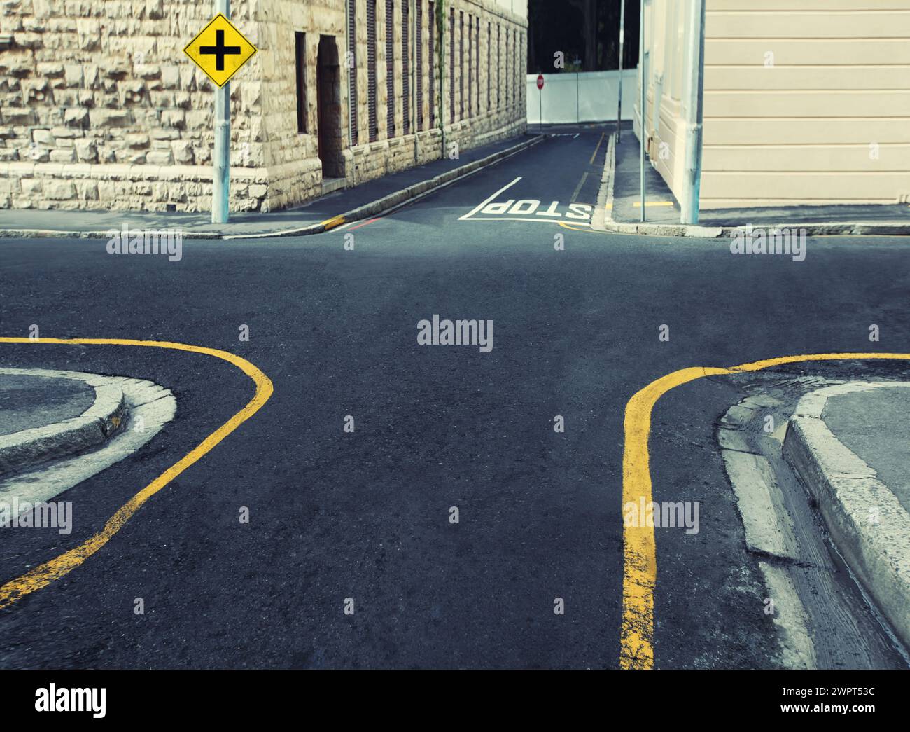 Four way intersection hi-res stock photography and images - Alamy