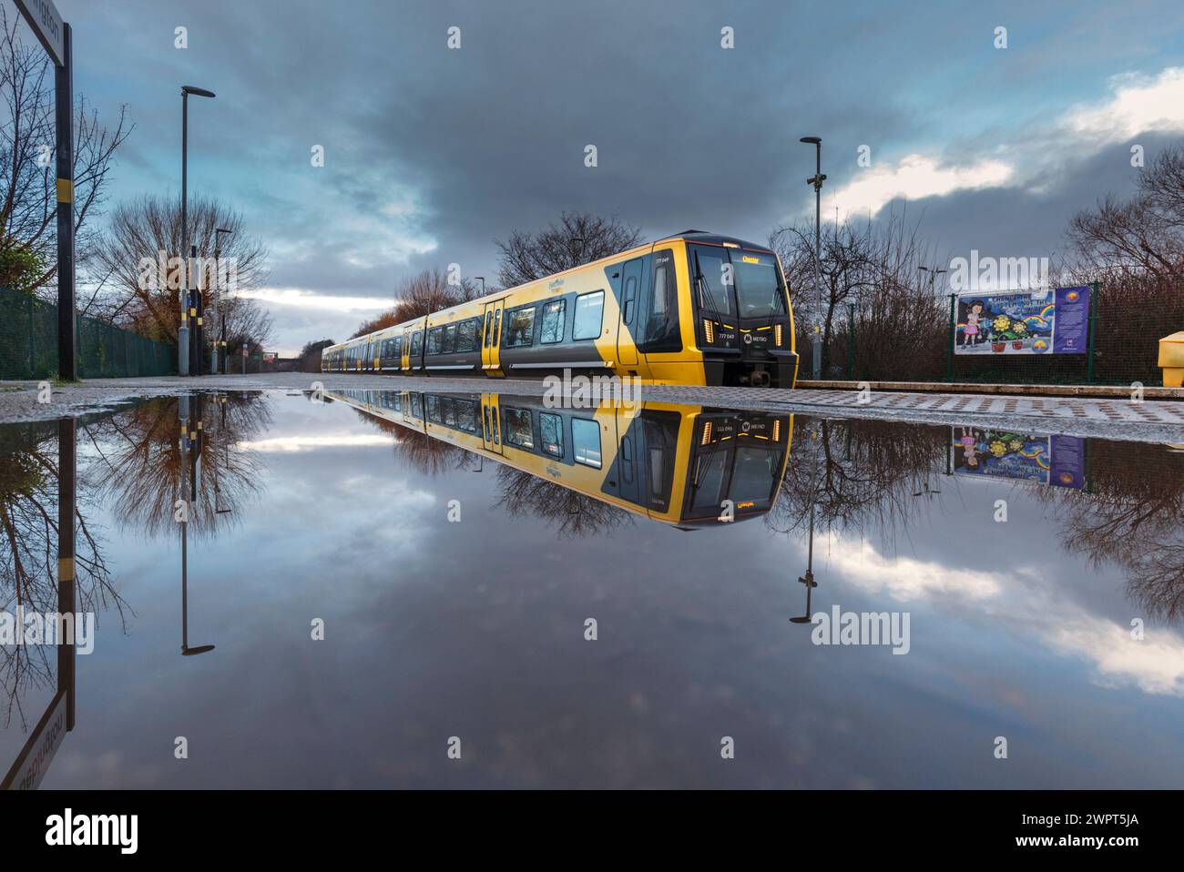 Stadler merseyrail hi-res stock photography and images - Alamy