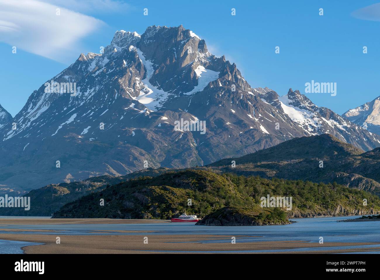 Excursion boat in Lago Grey, Torres del Paine National Park, Parque ...