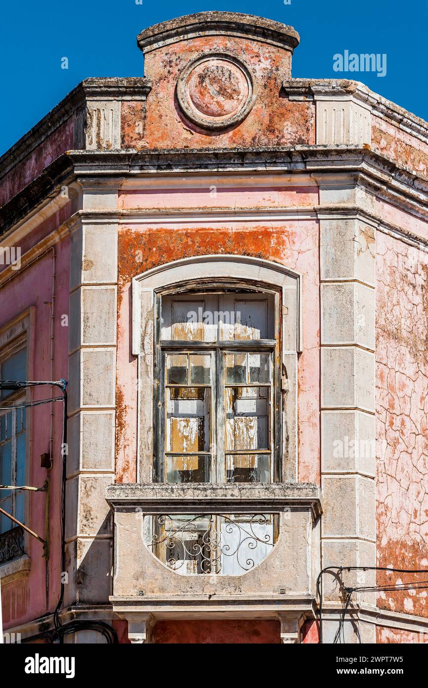 Dilapidated house facade, old, old building, withered, renovation ...