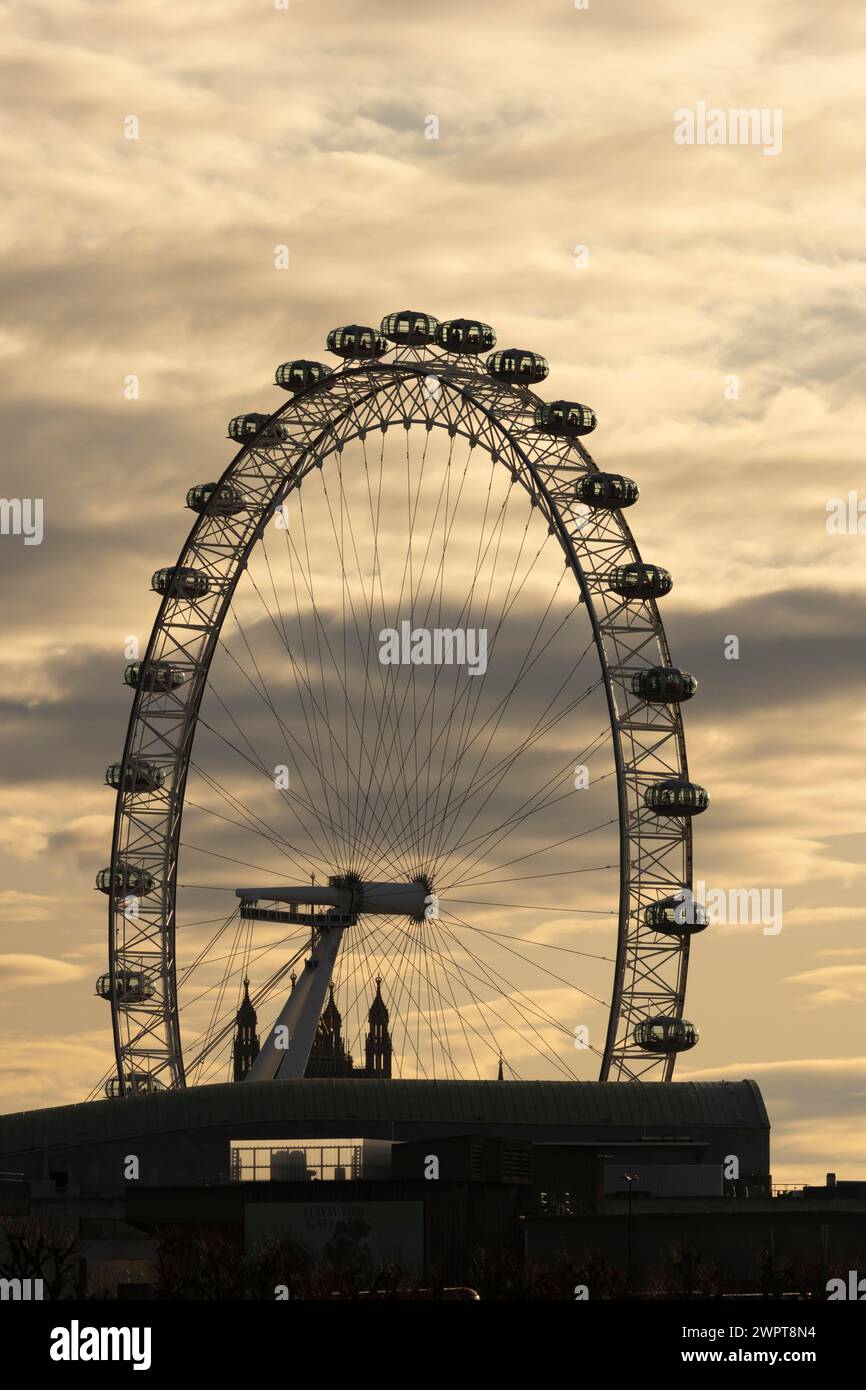 London Eye or Millennium Wheel tourist observation wheel at sunset ...