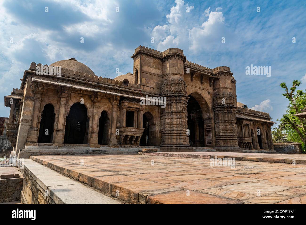 Dai Halima Sultani Mosque, Unesco site, Ahmedabad, Gujarat, India Stock ...