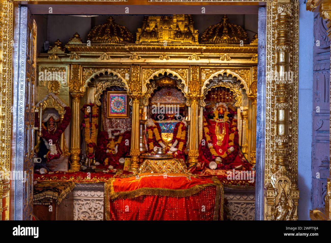 Kalika shakti peeth pavagadh temple hi-res stock photography and images ...