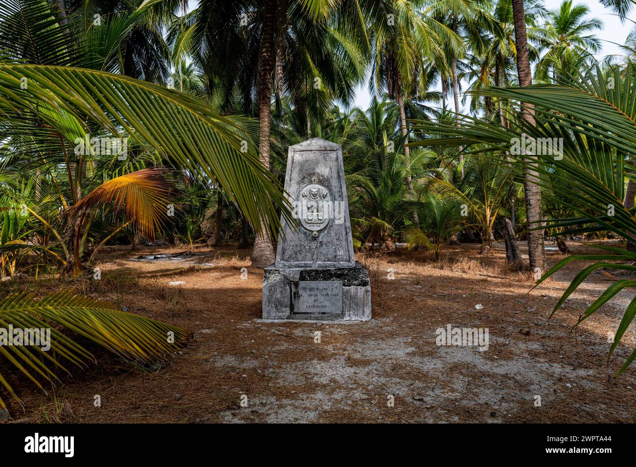 Memorial stone, Parli 1 island, Lakshadweep archipelago, Union ...