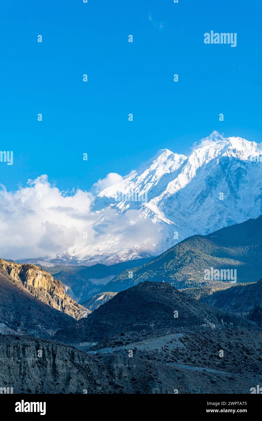 Nepal travel mountain hi-res stock photography and images - Alamy