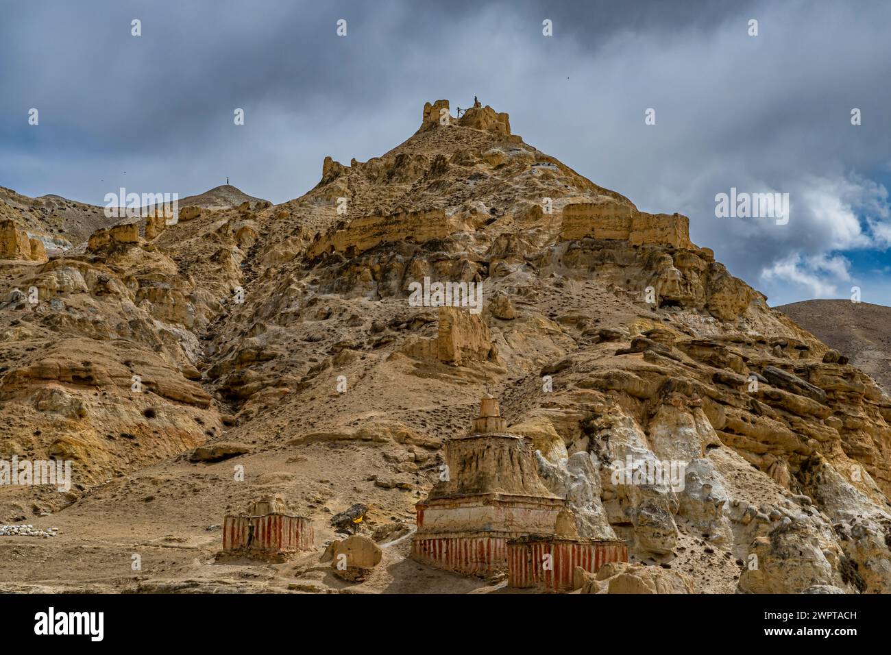 Sandstone village hi-res stock photography and images - Alamy