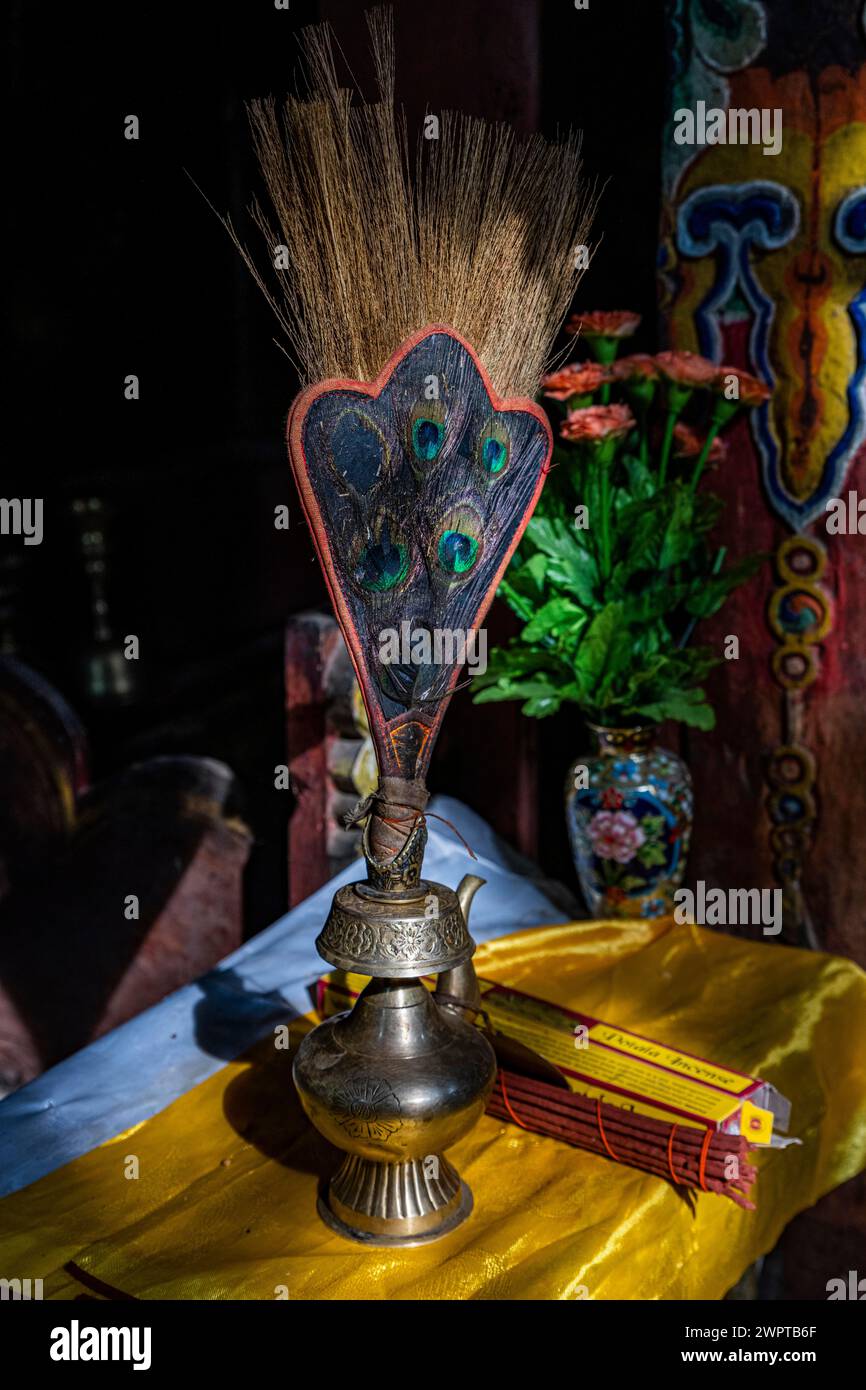 Tibetan buddhist monastery nepal hi-res stock photography and images ...