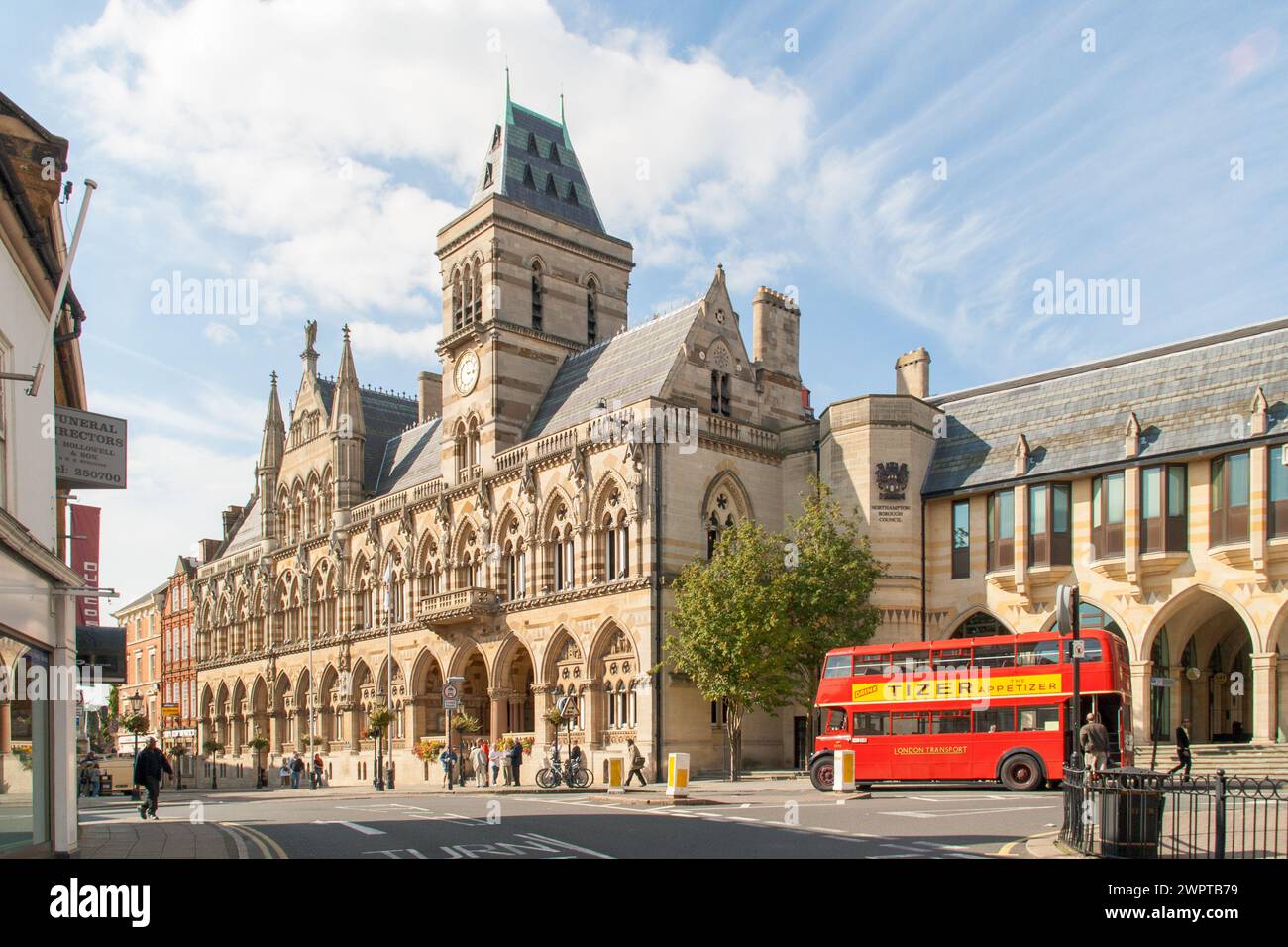 Northampton Town Hall with preserved bus ccx 777 Stock Photo - Alamy