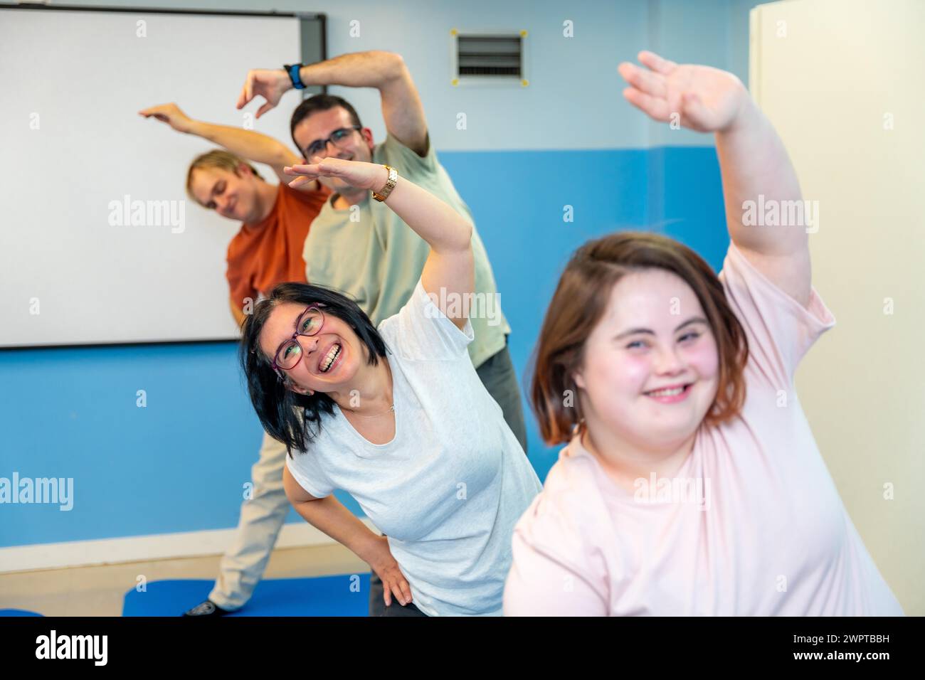 Diverse group female disabled hi-res stock photography and images - Alamy