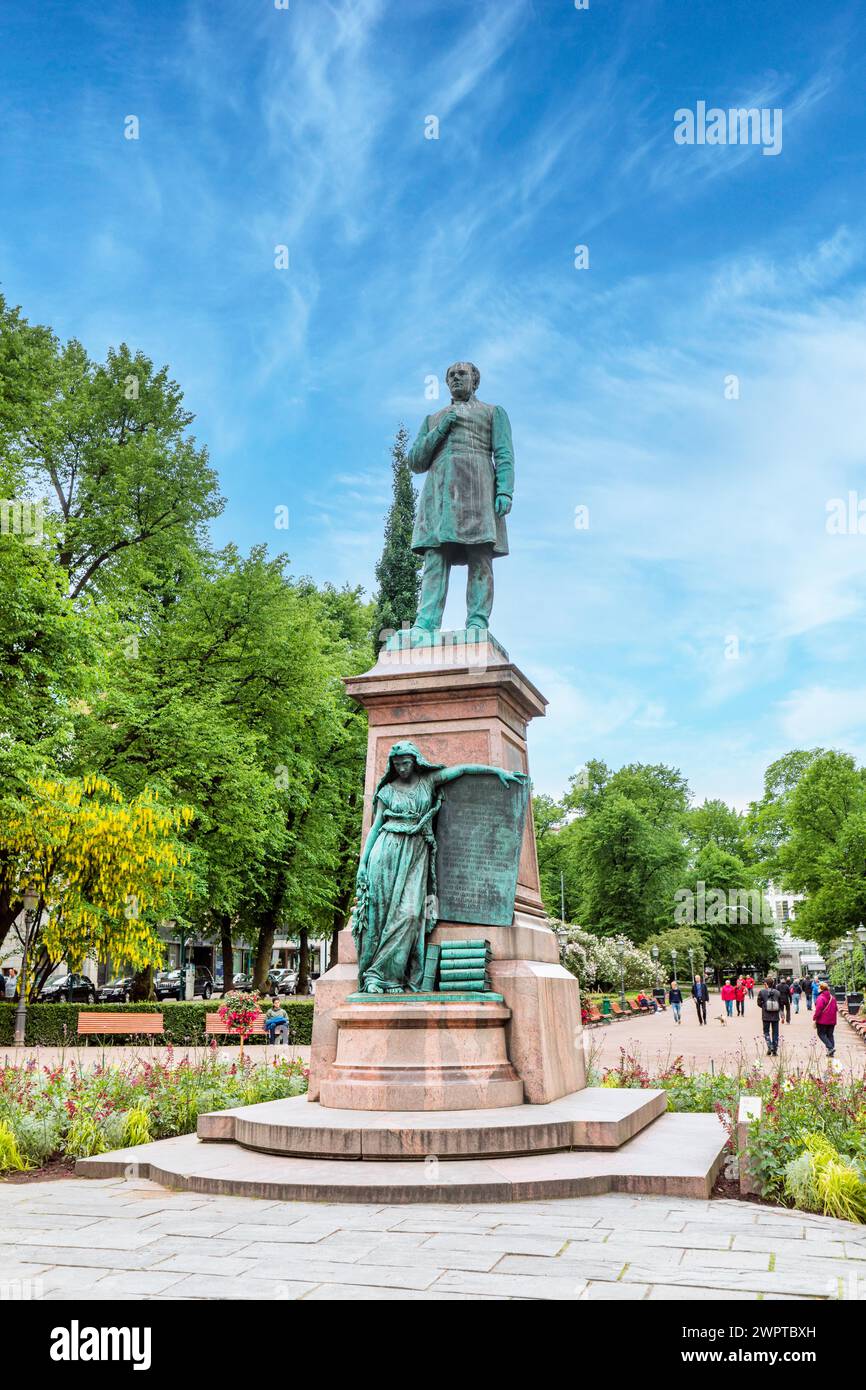 Statue of JL Runeberg, the Finnish poet, on the avenue of Esplanadi ...