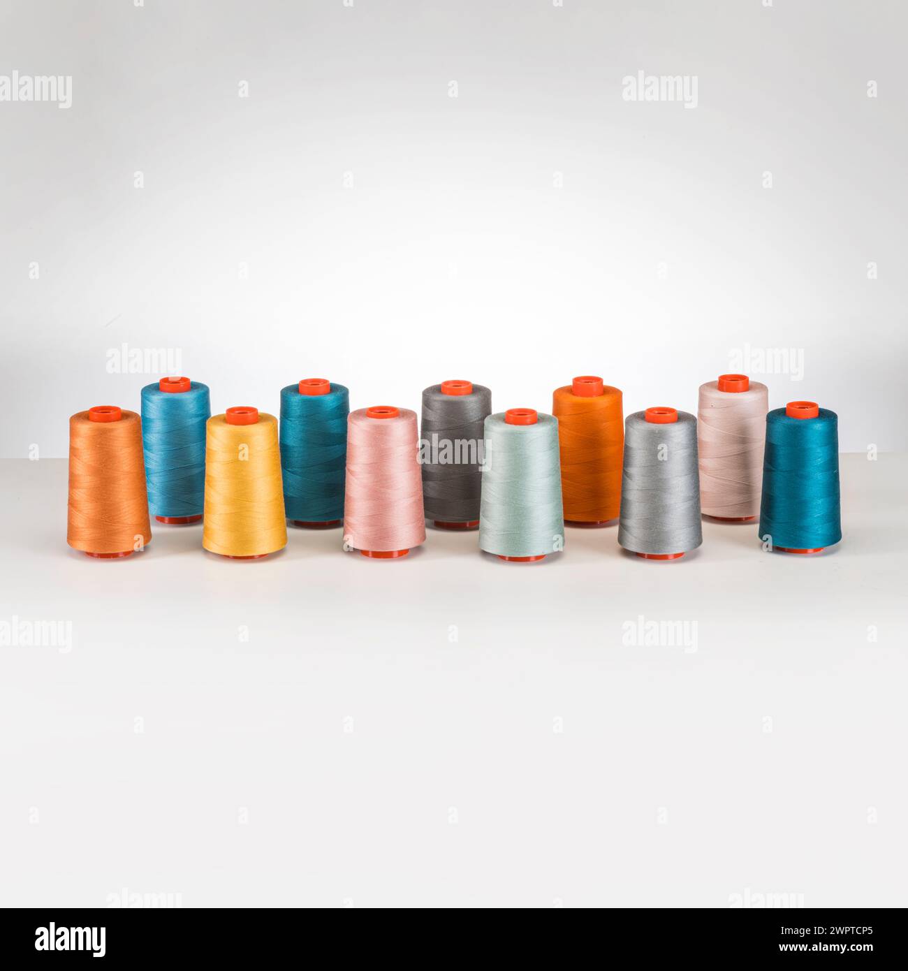 Bolts of fabric hi-res stock photography and images - Alamy