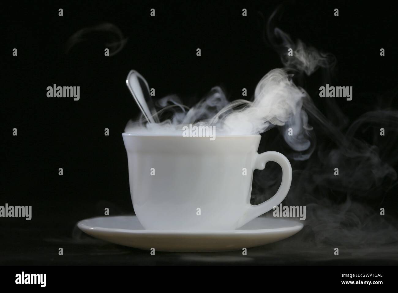 Steam liquid hi-res stock photography and images - Alamy