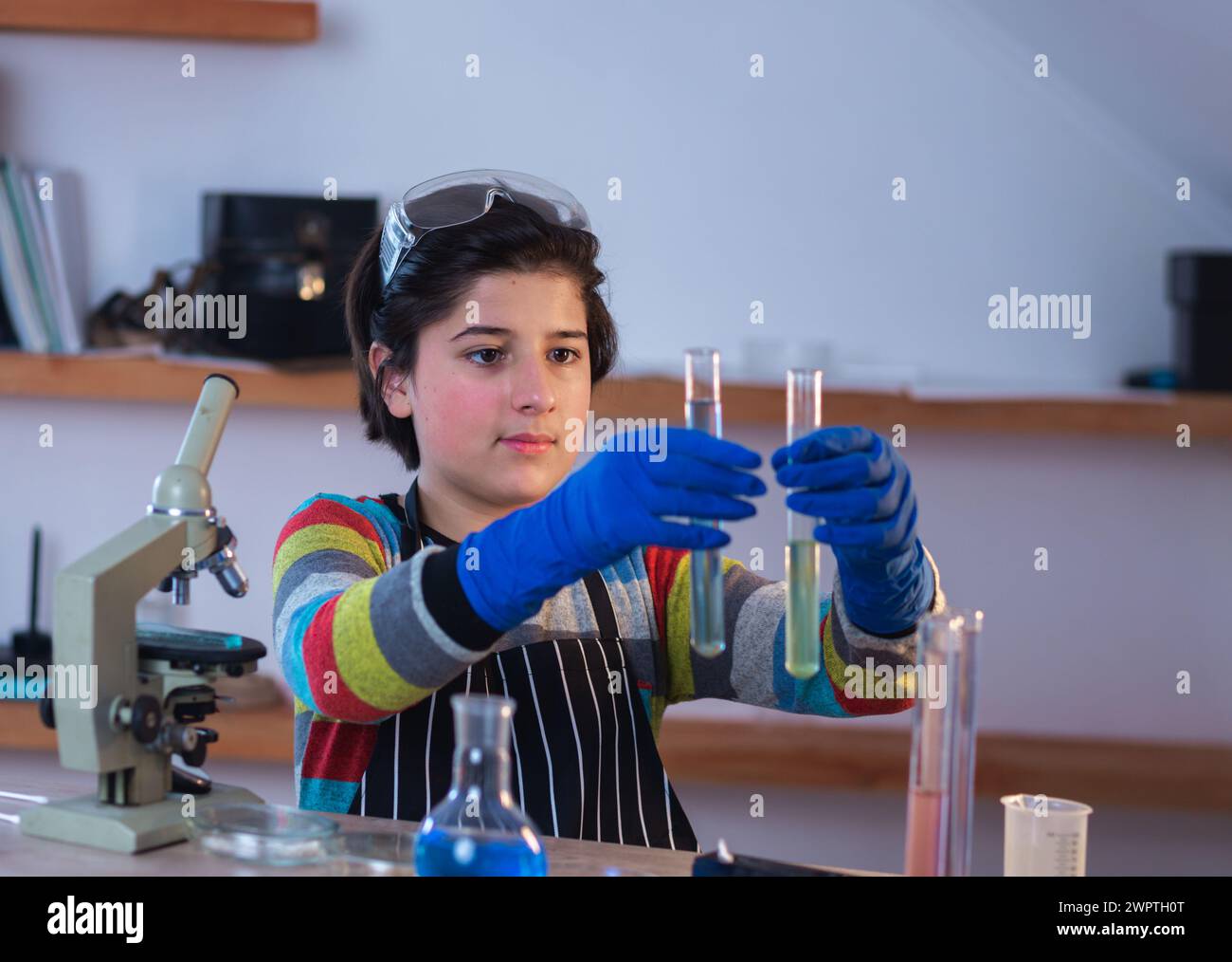 At home science experiment liquids hi-res stock photography and images ...