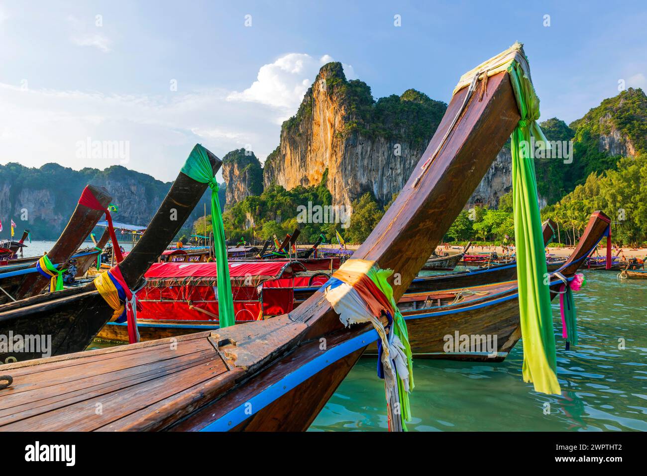 Longtail boat for transporting tourists, water taxi, taxi boat, ferry ...